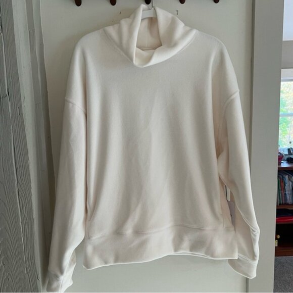 ALO Yoga | Tops | Nwt Alo Yoga Hazy Mock Neck Pullover Size Medium ...